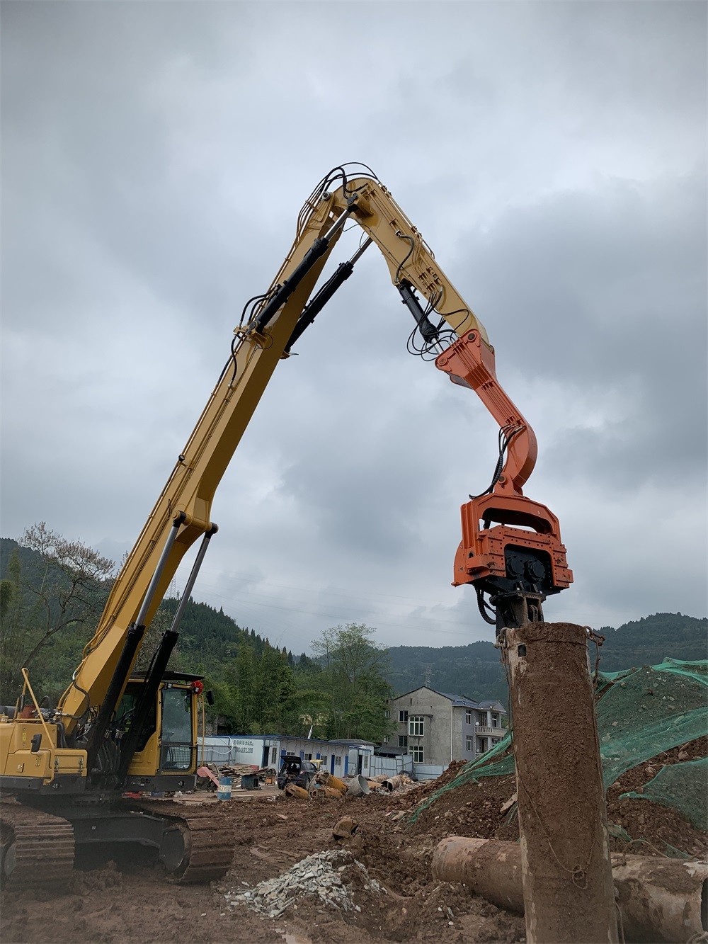 Excavator Mounted Sheet Pile Driver Long Reach Arm , Excavator Pile ...